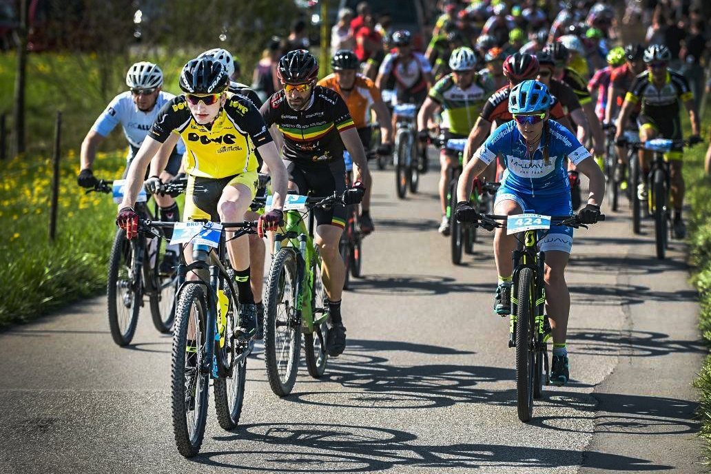 Frank Knupfer - Dowe Sportswear